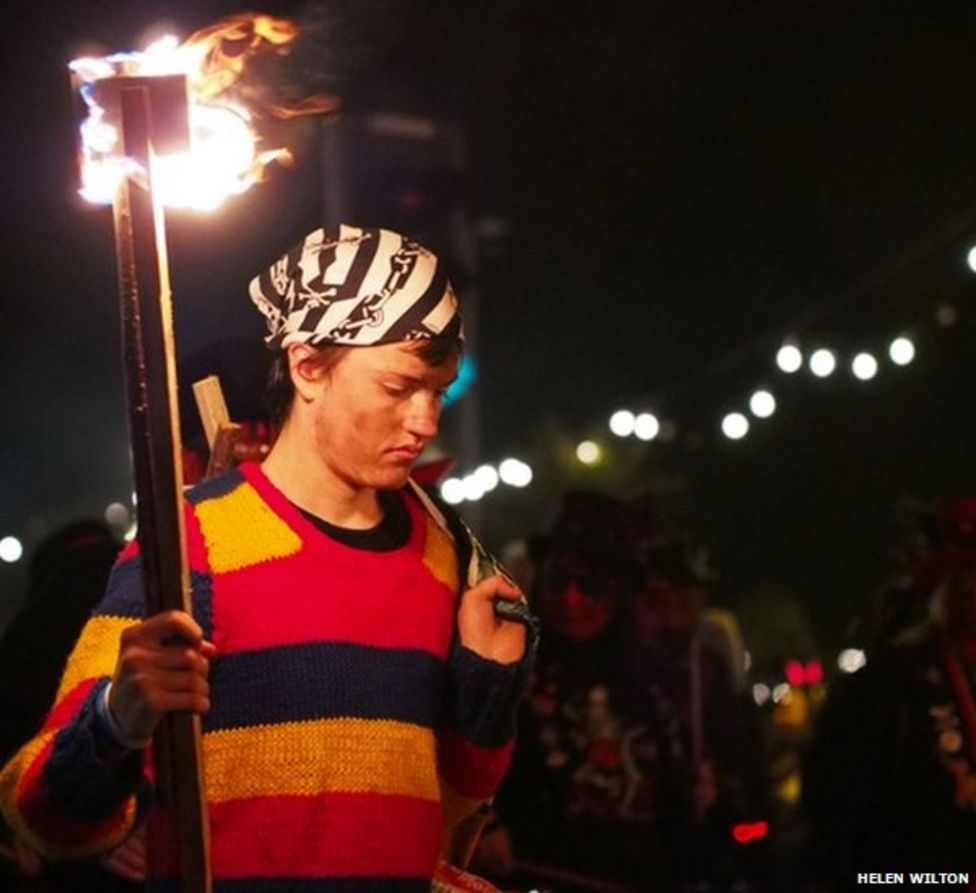 Your pictures: Bonfire Night - BBC News