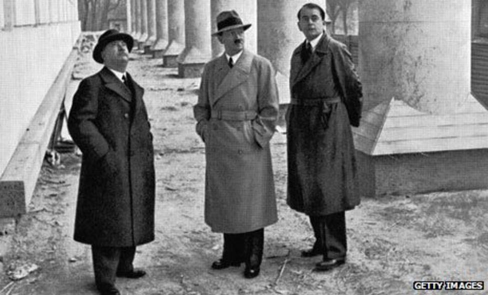 Edgar Feuchtwanger: A Jewish childhood on Hitler's street - BBC News