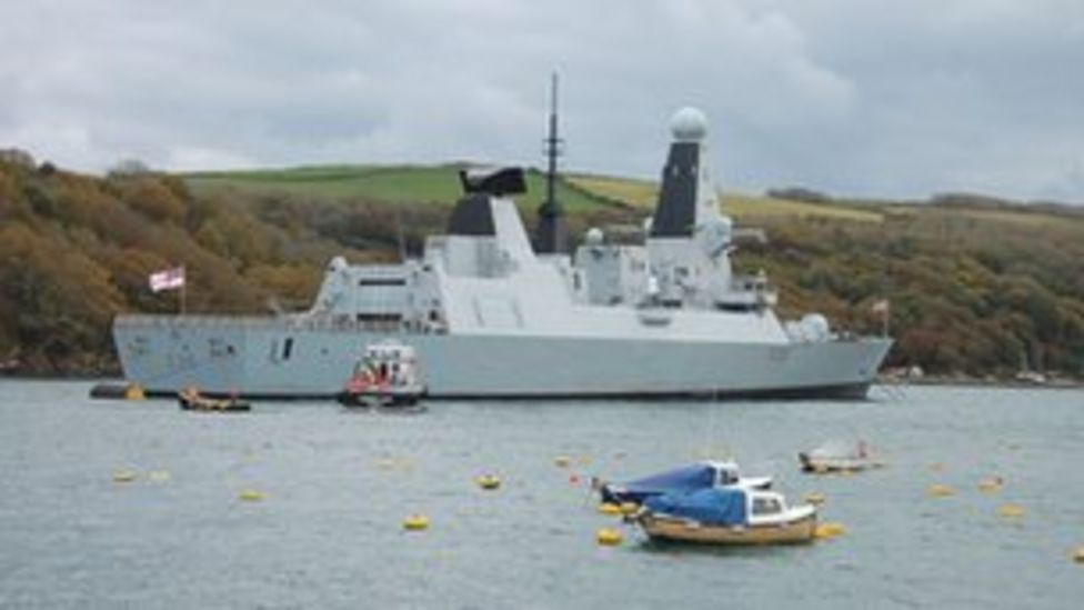 Navy's newest ship visits Fowey - BBC News