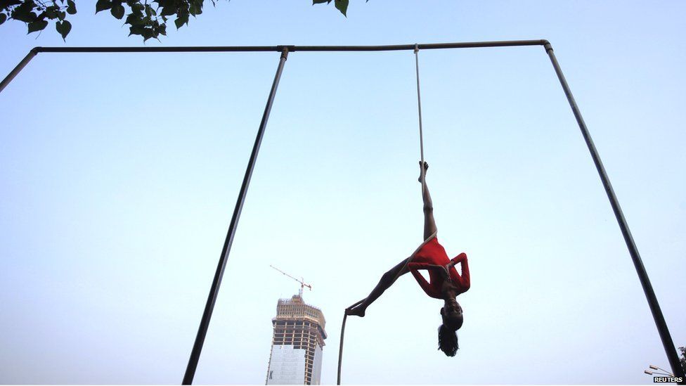Mallakhamb gymnasts in India show amazing strength - BBC Newsround