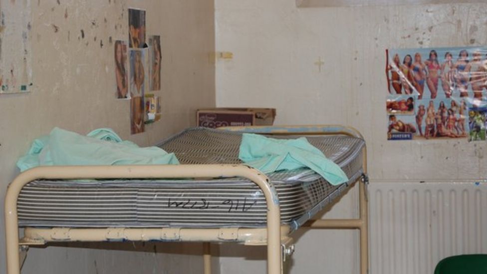 Inside the walls of a 'haunted' Victorian prison - BBC News