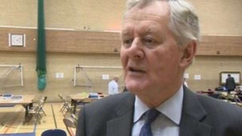 Richard Rhodes PCC expenses 'leak': Two cleared - BBC News