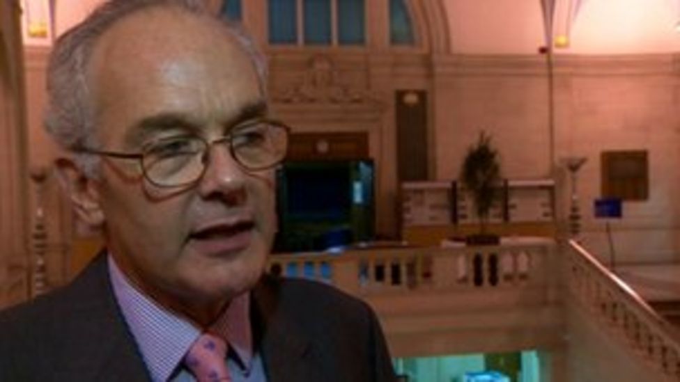 Hampshire and Isle of Wight PCC: Simon Hayes pledges to reduce cuts ...