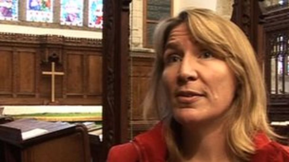 Women bishops: Church of England General Synod to vote - BBC News