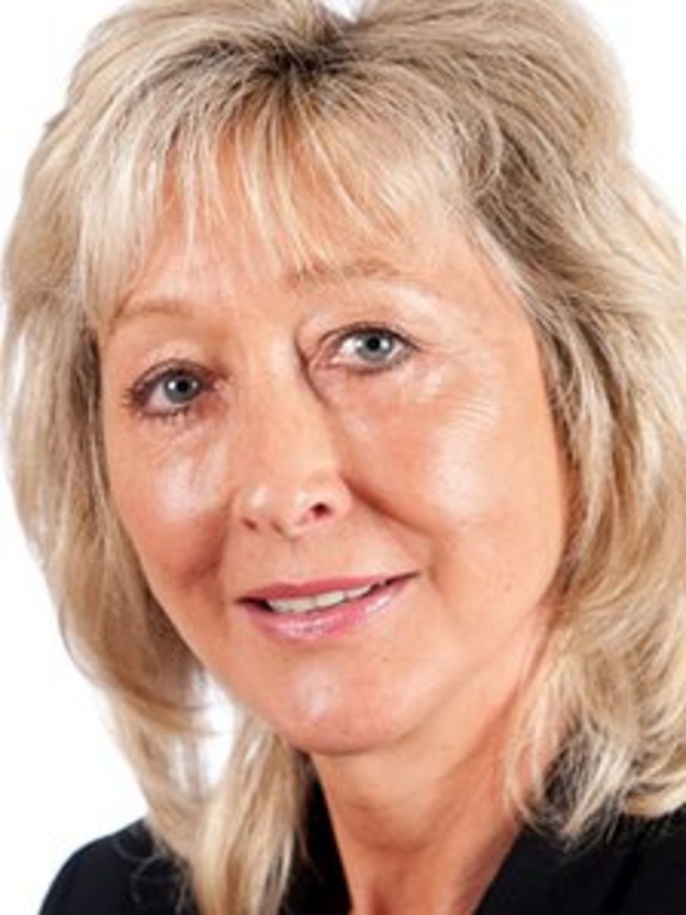 Poole Conservative Sally Carpenter defects in party whip row - BBC News