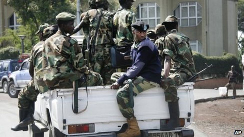 DR Congo: M23 rebels set conditions for Goma pullout - BBC News