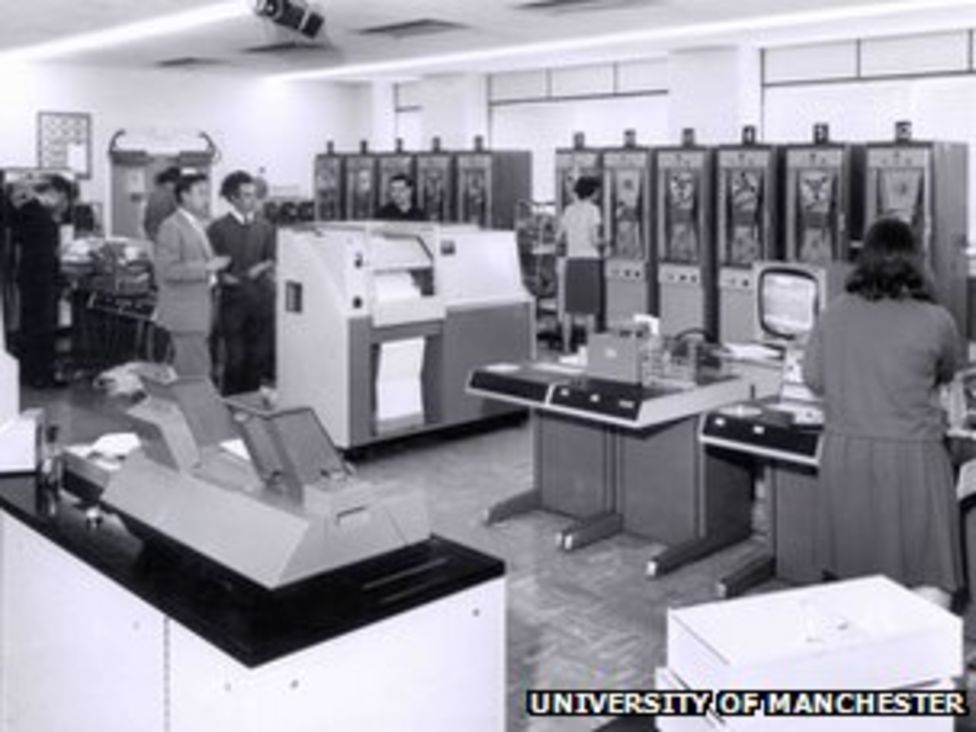 Pioneering Atlas machine celebrated in Manchester - BBC News