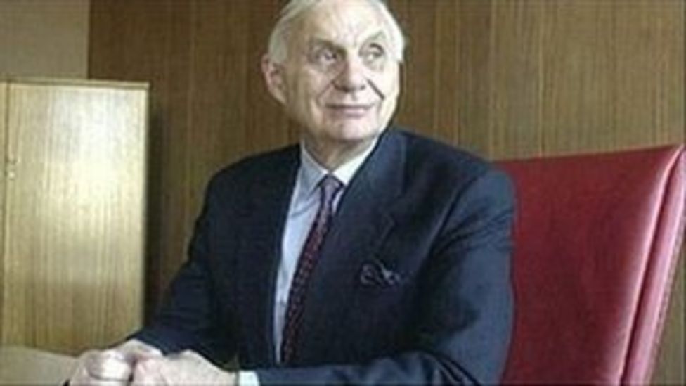 Teesside coroner Michael Sheffield avoids disciplinary action - BBC News