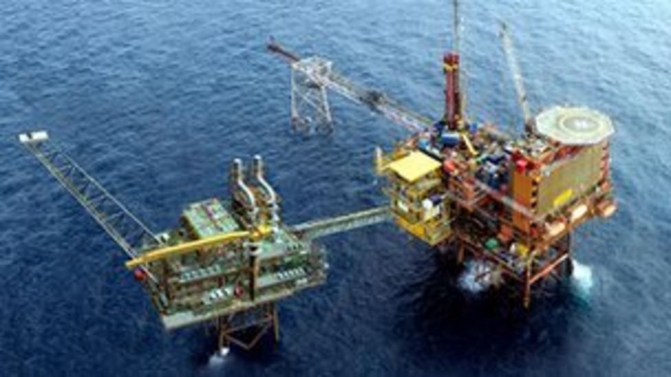 Oil and gas 'jobs boom' forecast for North Sea - BBC News
