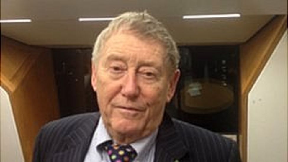 Political lives: Austin Mitchell - BBC News