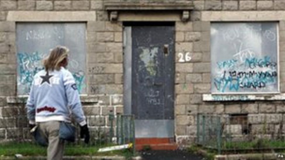 Ferguslie in Paisley most deprived area in Scotland - BBC News