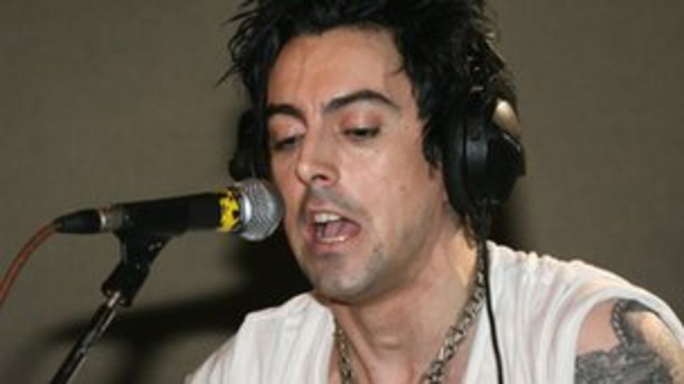 Lostprophets' Ian Watkins: 'Tech savvy' web haul - BBC News