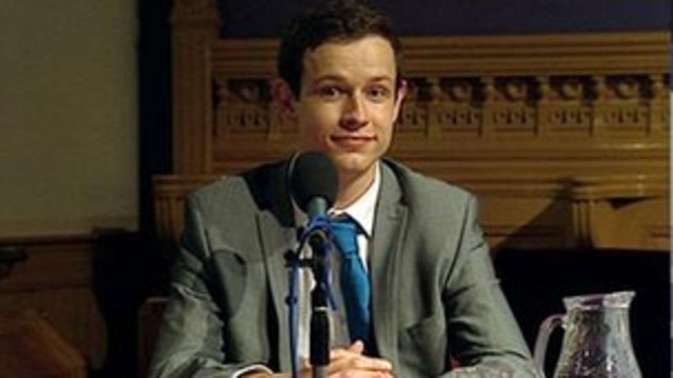 Aberdeen businessman Alan Massie wins court order against SNP - BBC News