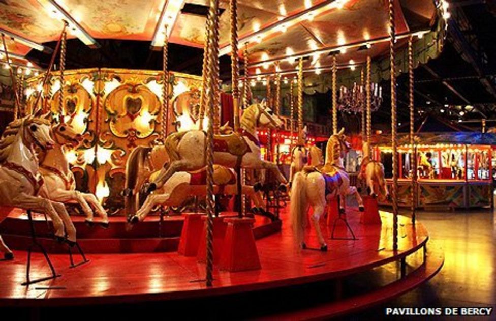 Paris, an enchanted city of carousels - BBC News