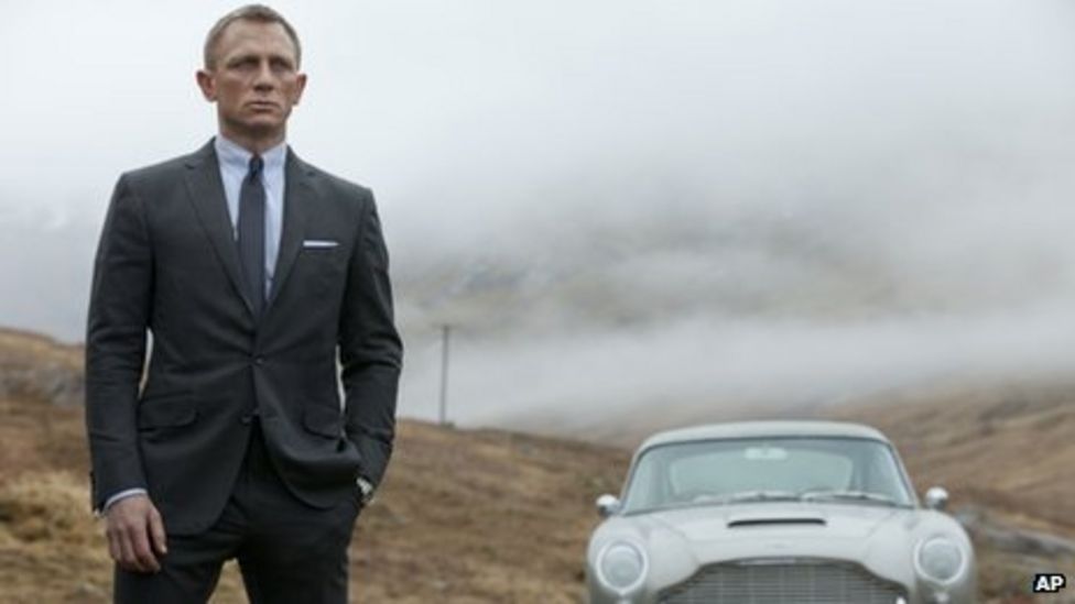 Oscars ceremony to salute James Bond's 50th birthday - BBC News