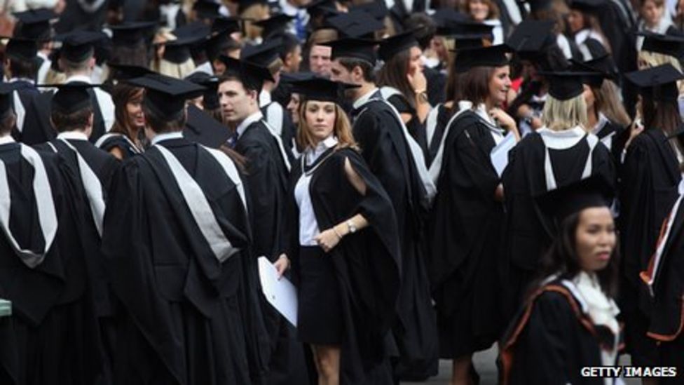 Welsh students still behind on top degrees awarded - BBC News