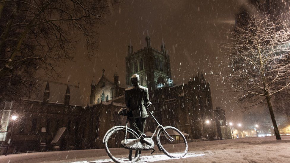 Your pictures of snow in the UK - BBC Weather