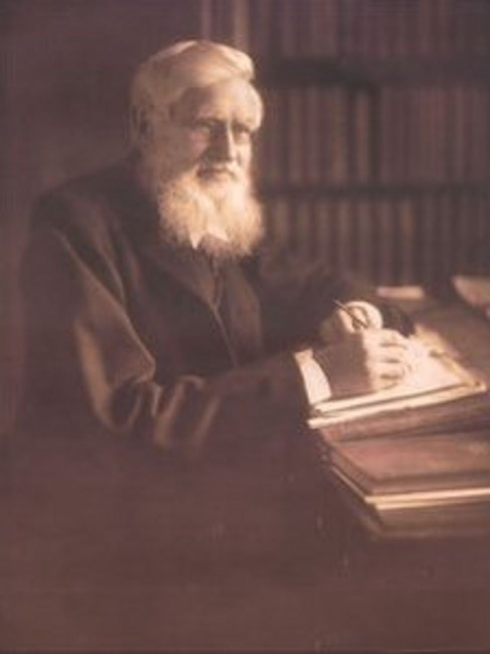 Alfred Russel Wallace's 19th Century letters go online - BBC News