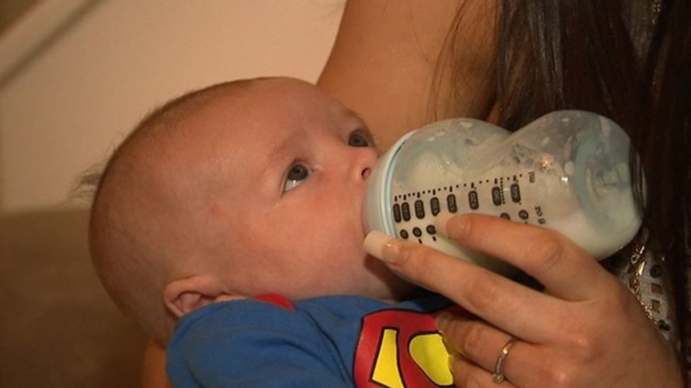 Mum Rescues Baby From Her Car As Thieves Drive Off Bbc News