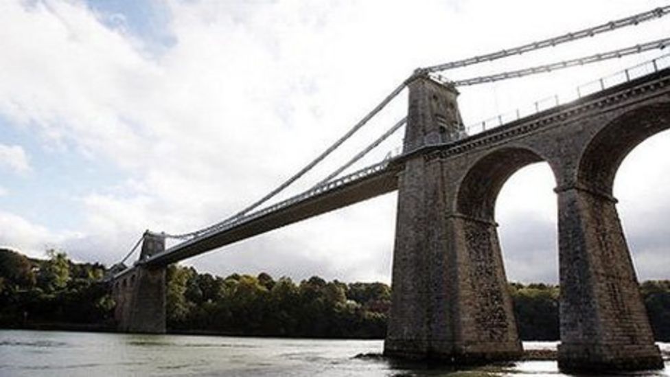 Third Menai crossing construction 'could start by 2021' - BBC News