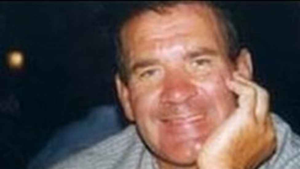 'Essex Boys' killer Michael Steele fails in review bid - BBC News