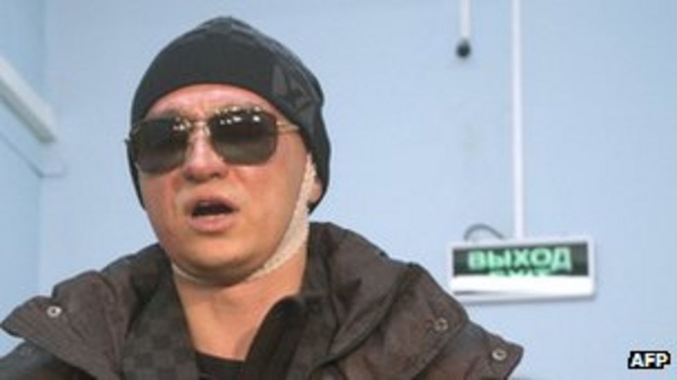 Sergei Filin acid attack: Trouble backstage at Bolshoi - BBC News