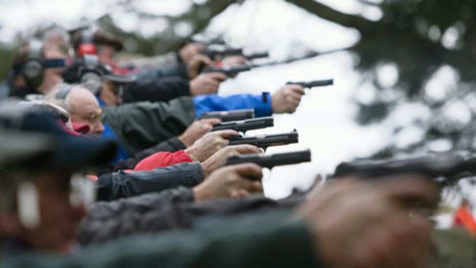 Switzerland guns: Living with firearms the Swiss way - BBC News