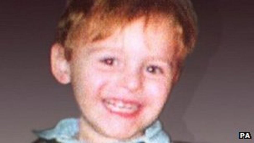 James Bulger murder: Shelagh Fogarty remembers the trial - BBC News