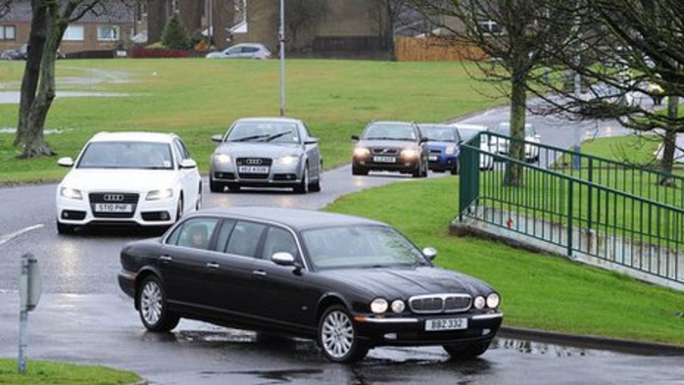 Philippa Reynolds: Funeral hears how she 'touched lives' - BBC News
