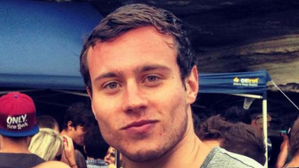 Luke Shambrook: Lost Australian boy found alive after five days - BBC News