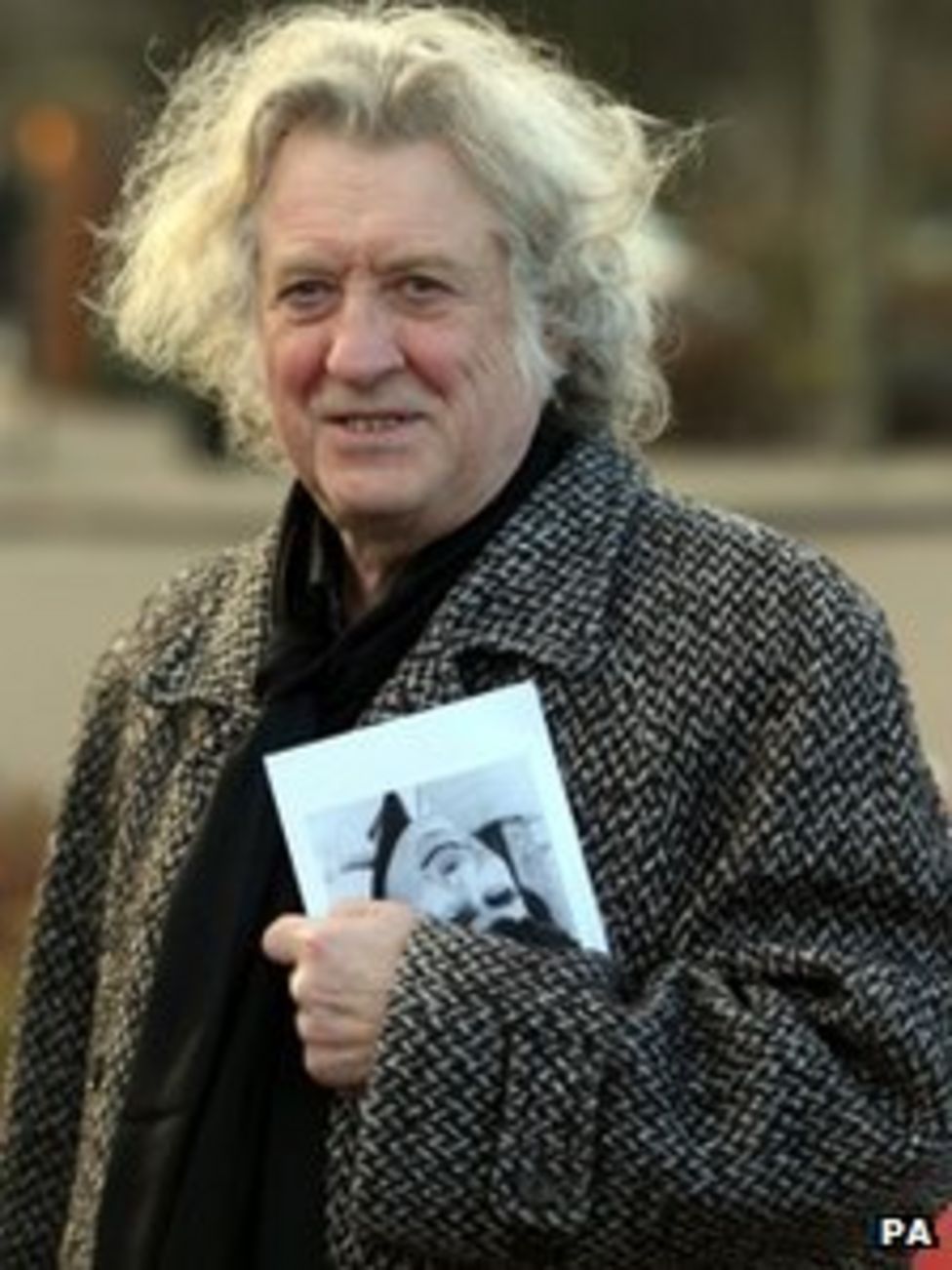 Funeral for Troggs frontman Reg Presley - BBC News