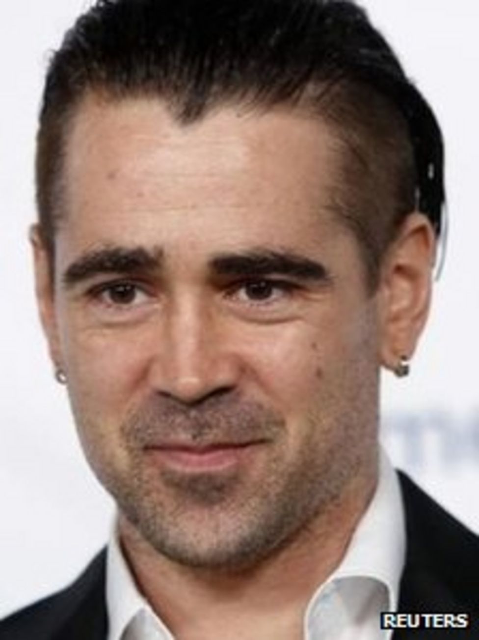 Farrell honoured at Irish awards - BBC News