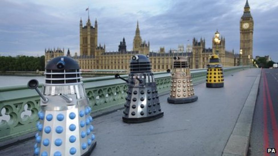 Doctor Who Dalek designer Ray Cusick dies after illness - BBC News