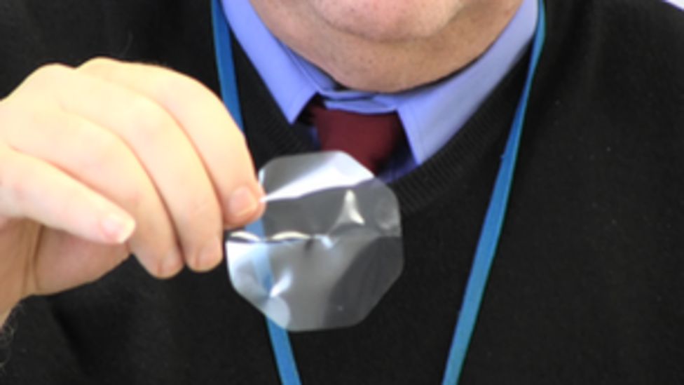 Skin patches 'tackle prostate cancer' - BBC News