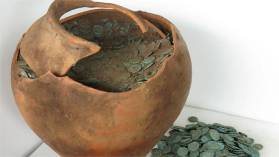 Large Roman coin collection to go on sale - BBC News