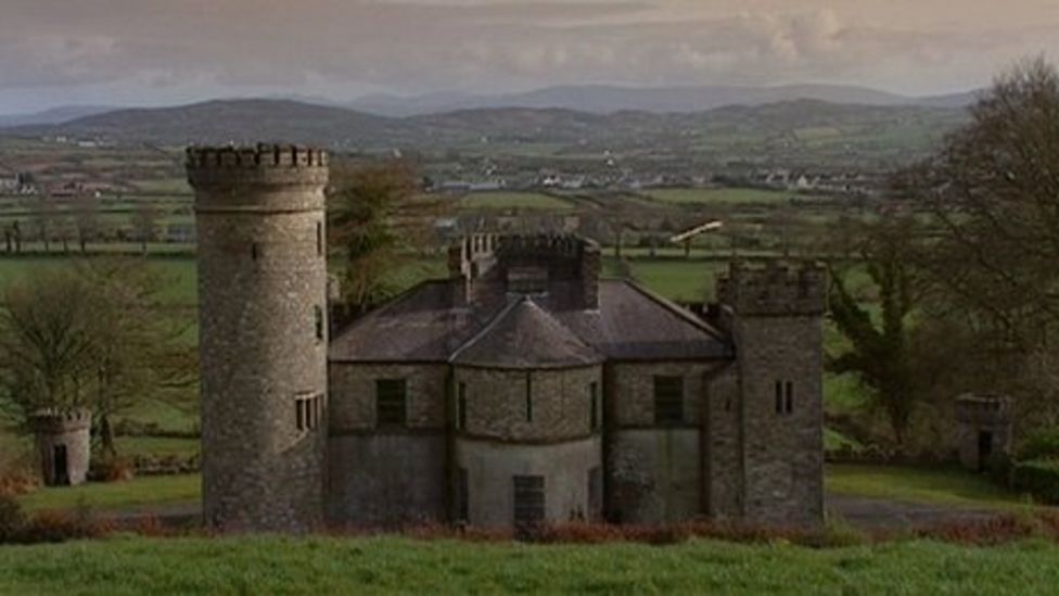 Killeavy Castle in south Armagh gets a new owner - BBC News