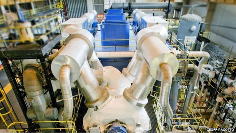 UK nuclear power plant gets go-ahead - BBC News