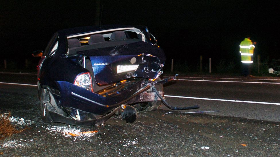 Police make personal injury claim against robbery victim - BBC News