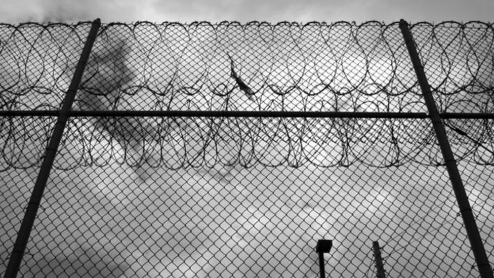 Great escapes: The most daring prison breakouts - BBC News