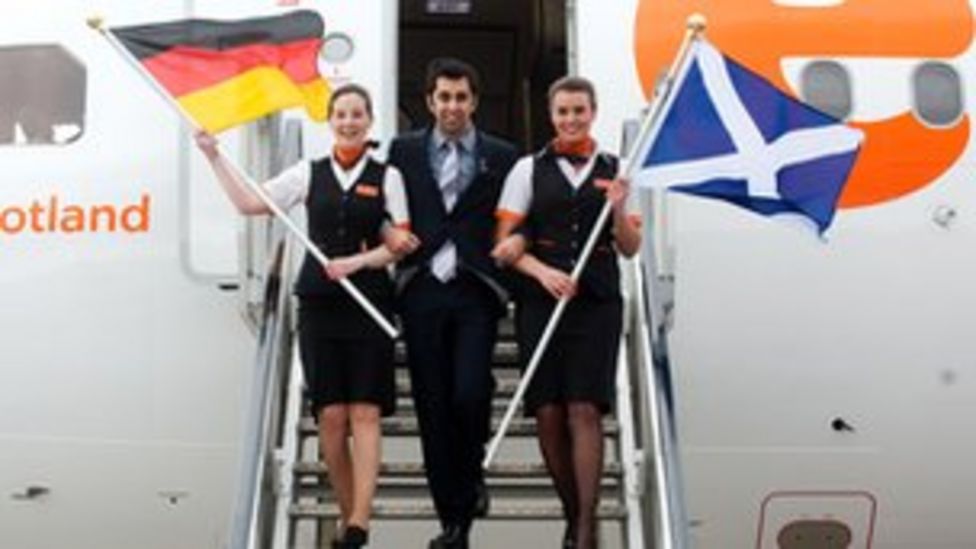 Easyjet starts new routes from Edinburgh - BBC News