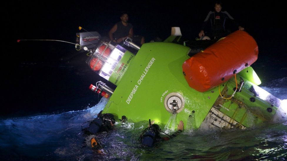 Nereus deep sea sub 'implodes' 10km-down - BBC News