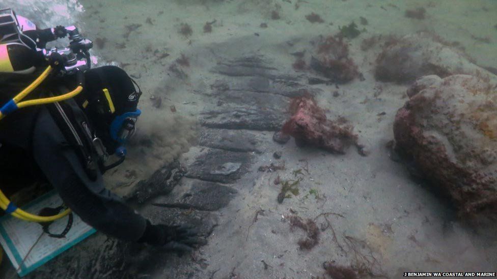In pictures: Mystery shipwreck - BBC News