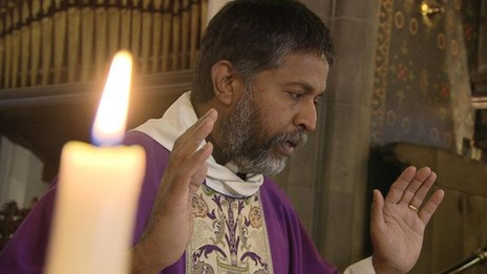 Christian Church opens doors to Muslims - BBC News