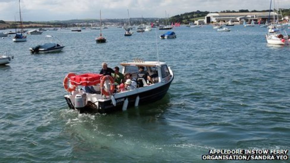 Second Appledore Instow community ferry introduced - BBC News