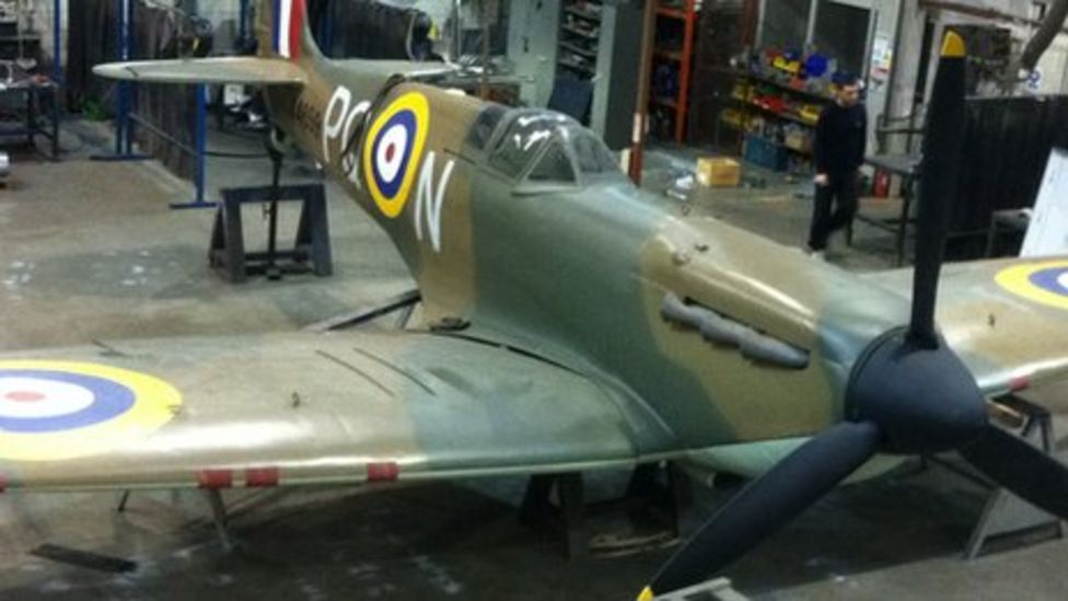 WWII Spitfire memorial gets its wings at RAF Grangemouth - BBC News