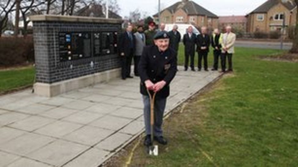 WWII Spitfire memorial gets its wings at RAF Grangemouth - BBC News