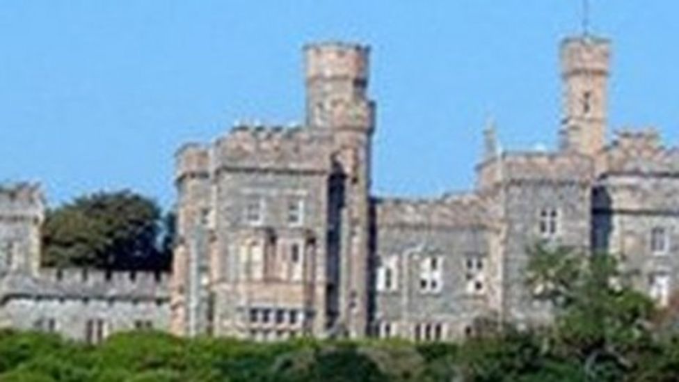 Face lift: Inside Stornoway's revamped Lews Castle - BBC News