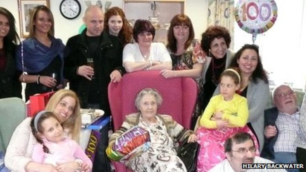 Matlock family in 100-year-old mother shock - BBC News