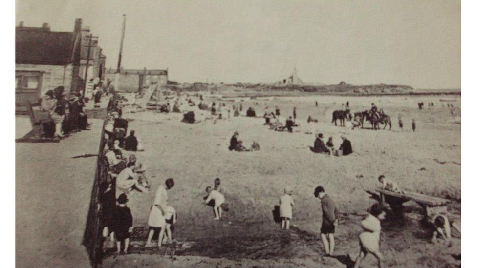 In pictures: Newbiggin's 'unique' ancestry project - BBC News