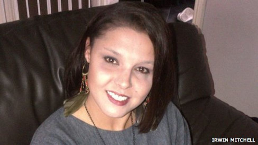 Collette Elliot wins pay-out from Birmingham council - BBC News